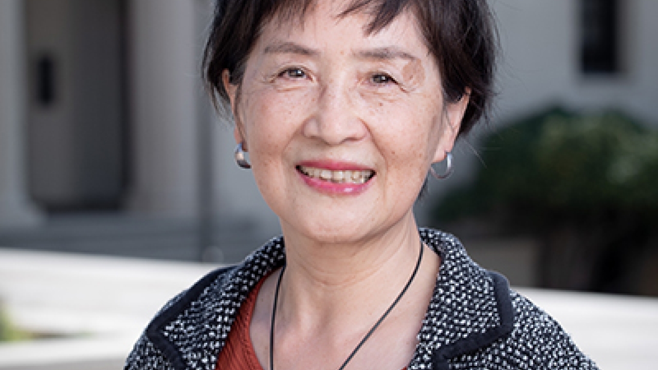 Xiaoling Hong | Occidental College